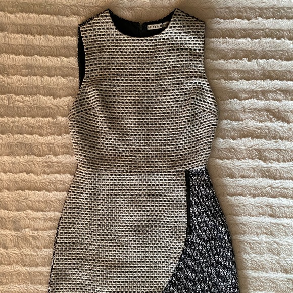 Alice + Olivia | Dresses | Sally Side Zip Mini Dress | Poshmark